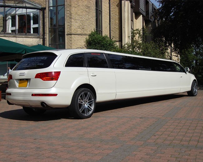 Jeep Limos and 4x4 Limos UK | Limo Hire in UK | Prom Cars